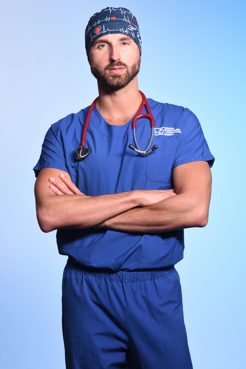 Le jeune chirurgien plastique Benjamin Débuc - Fresh Mag Paris