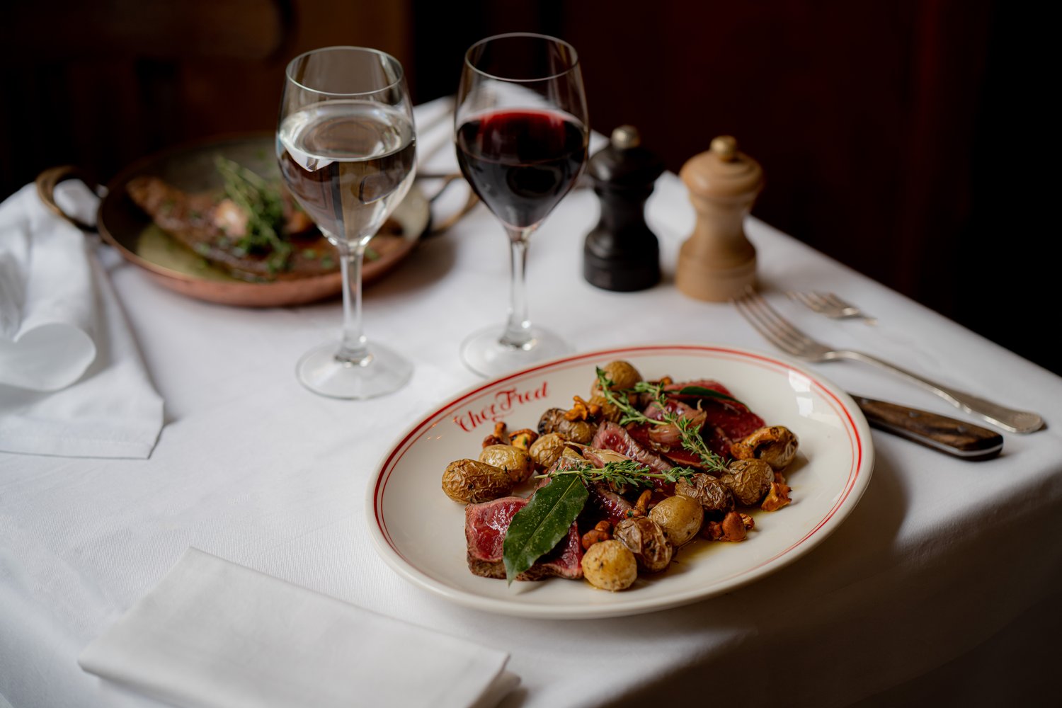 Chez Fred : Un bistrot emblématique depuis 1940 - Fresh Mag Paris