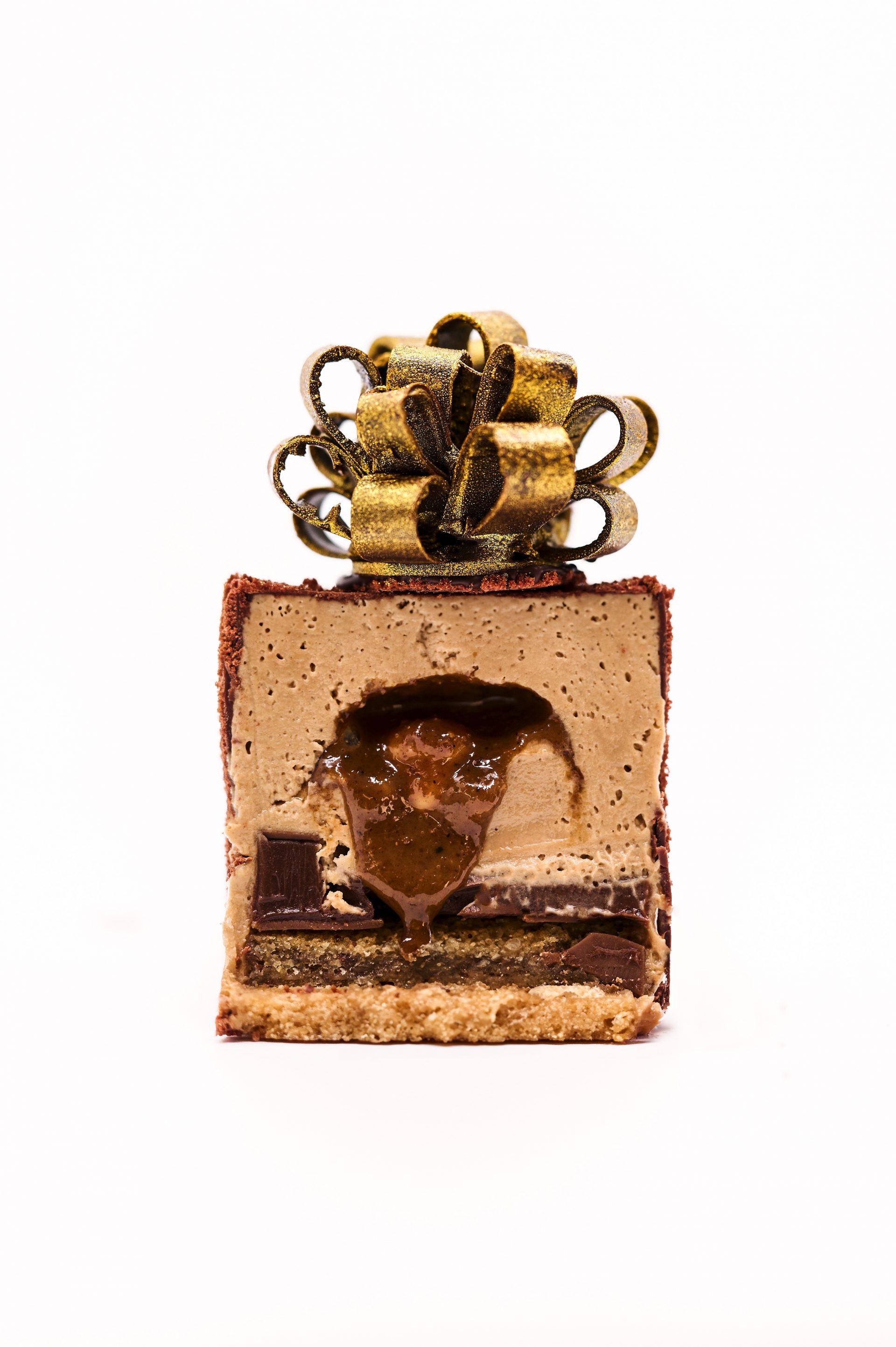 Le Cadeau : FERRERO ROCHER® X Danny Khezzar une collaboration magique ...