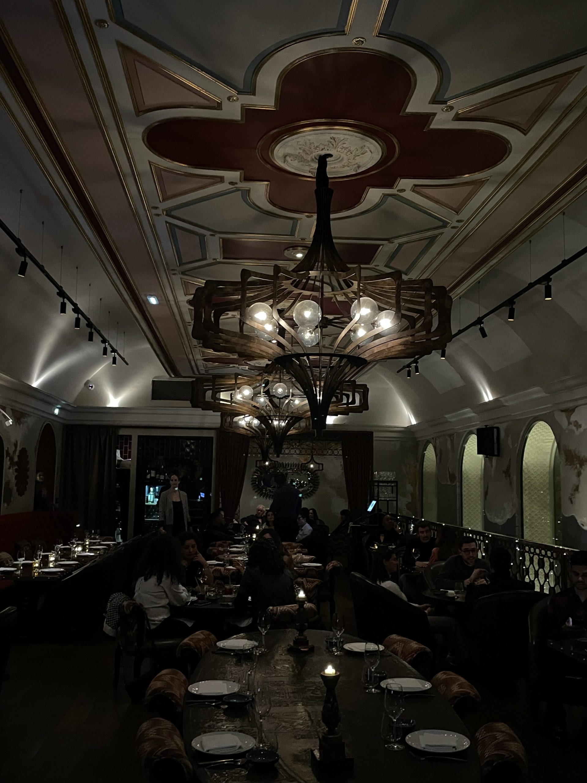 Coya Paris : Une fusion culinaire dans un lieu d'exception - Fresh Mag ...