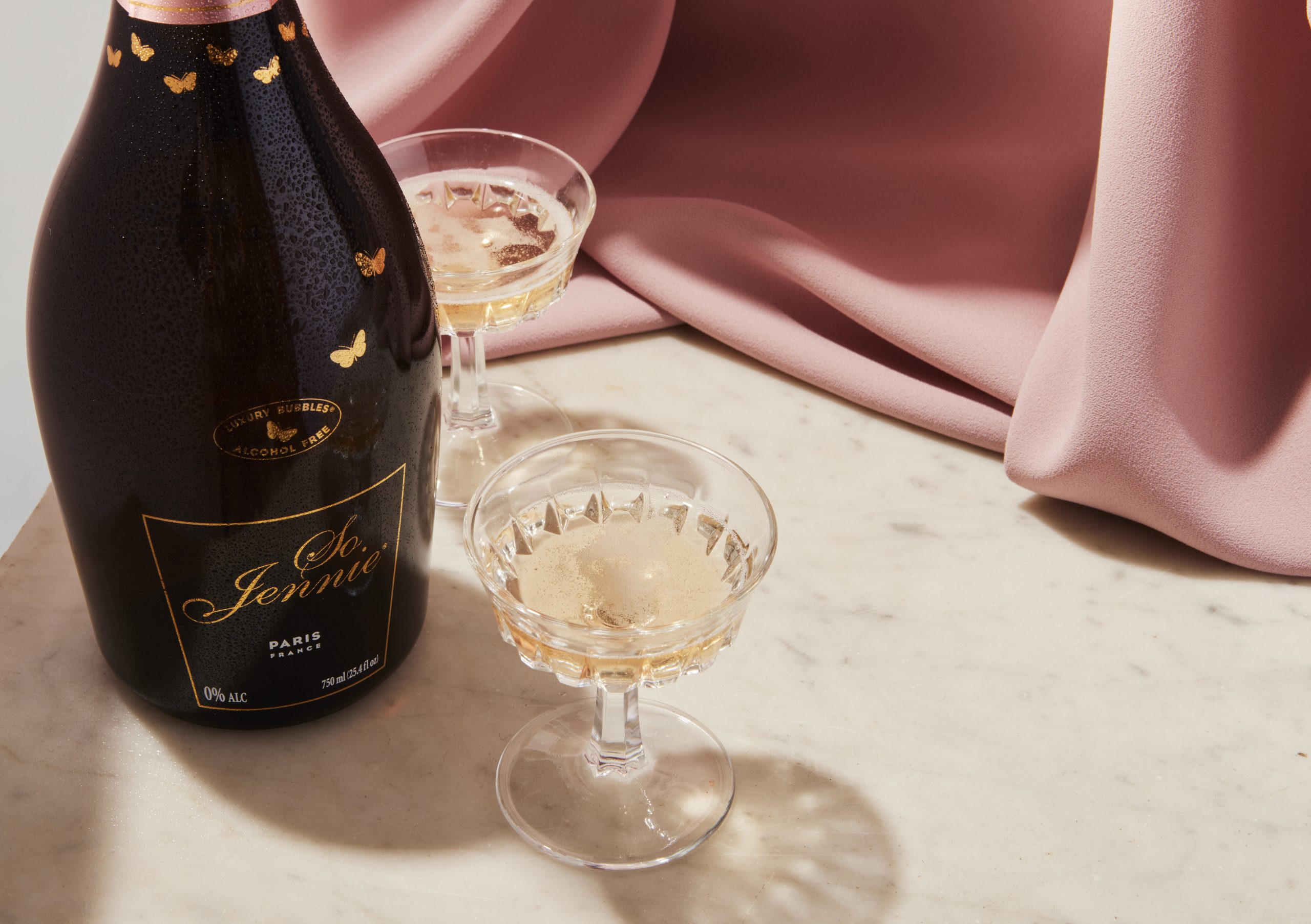 So Jennie Paris dévoile son cocktail sans alcool pour la Saint-Valentin ...