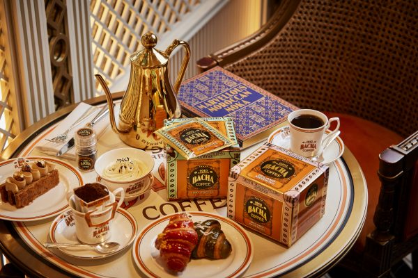 Bacha Coffee ouvre une adresse à Paris sur les Champs-Élysées - Fresh ...